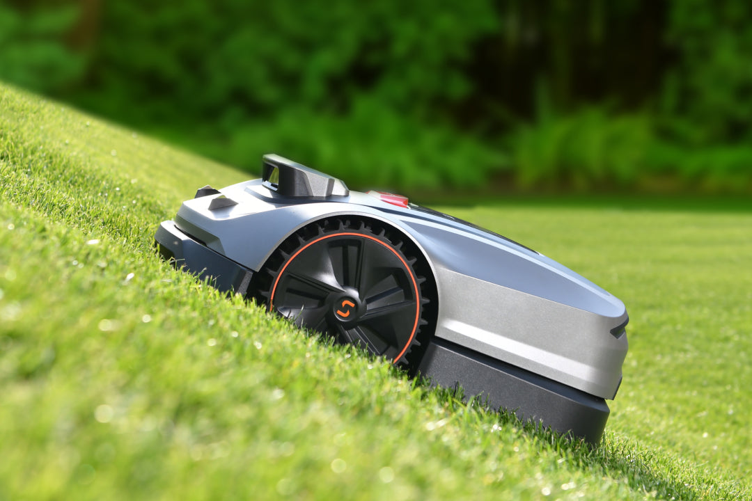 Effortless Mowing: Robotic Lawn Mower – SUNSEEKER Tech